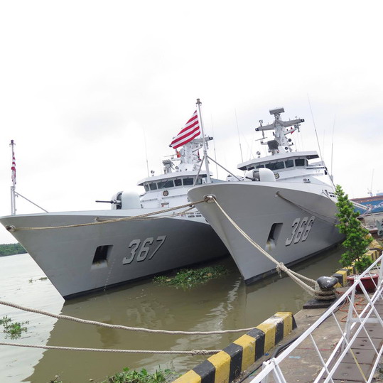 Garuda Militer: Indonesian naval ships visit HCM City