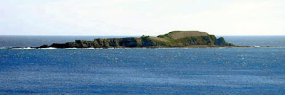 MIL Y UNA HISTORIAS : Isla de Izaro