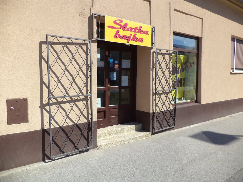 Shopping Vol. 1 – DOMAĆE TRGOVINE:) – Just Cake The Cupcake