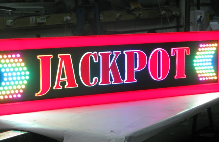 Graphis Advertising - Productie Publicitara: Casino - JACKPOT LED SIGN