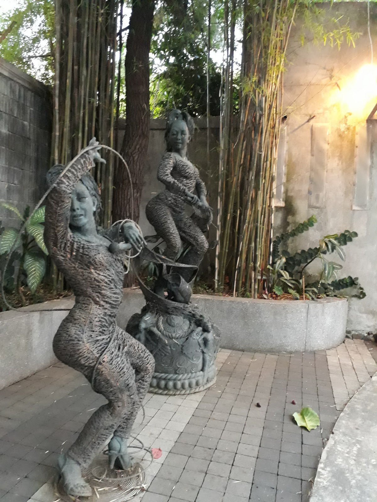Mengunjungi NuArt Sculpture Park: Museum Gallery yang Ternyata Milik ...