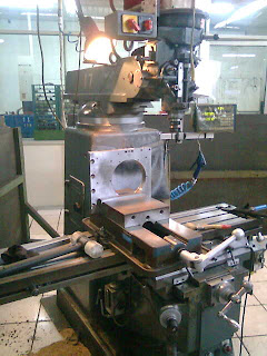 Teknik Pemesinan: "MESIN FRAIS" (Milling)