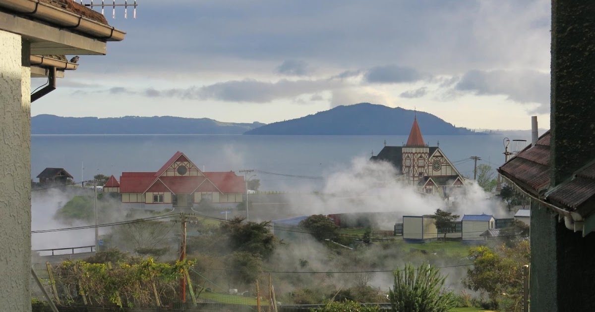 UTC plus 10 (až 12): Pobřežím největšího oceánu do největšího města ...