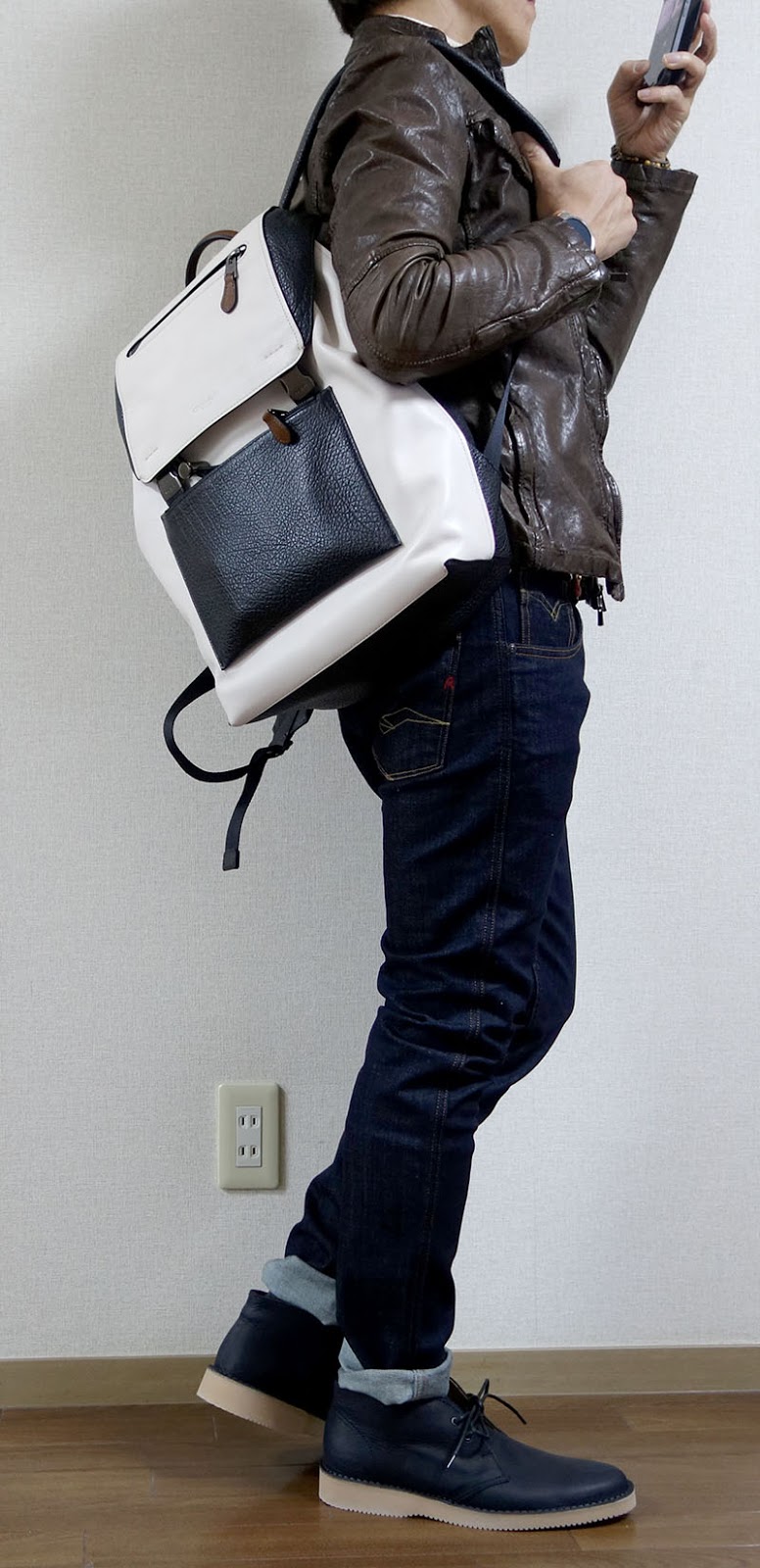 ゆるりブログ: COACH(コーチ)のマンハッタン バックパック ミックスド レザー(57759)の意表を突くカラーリングに心を砕かれる :)