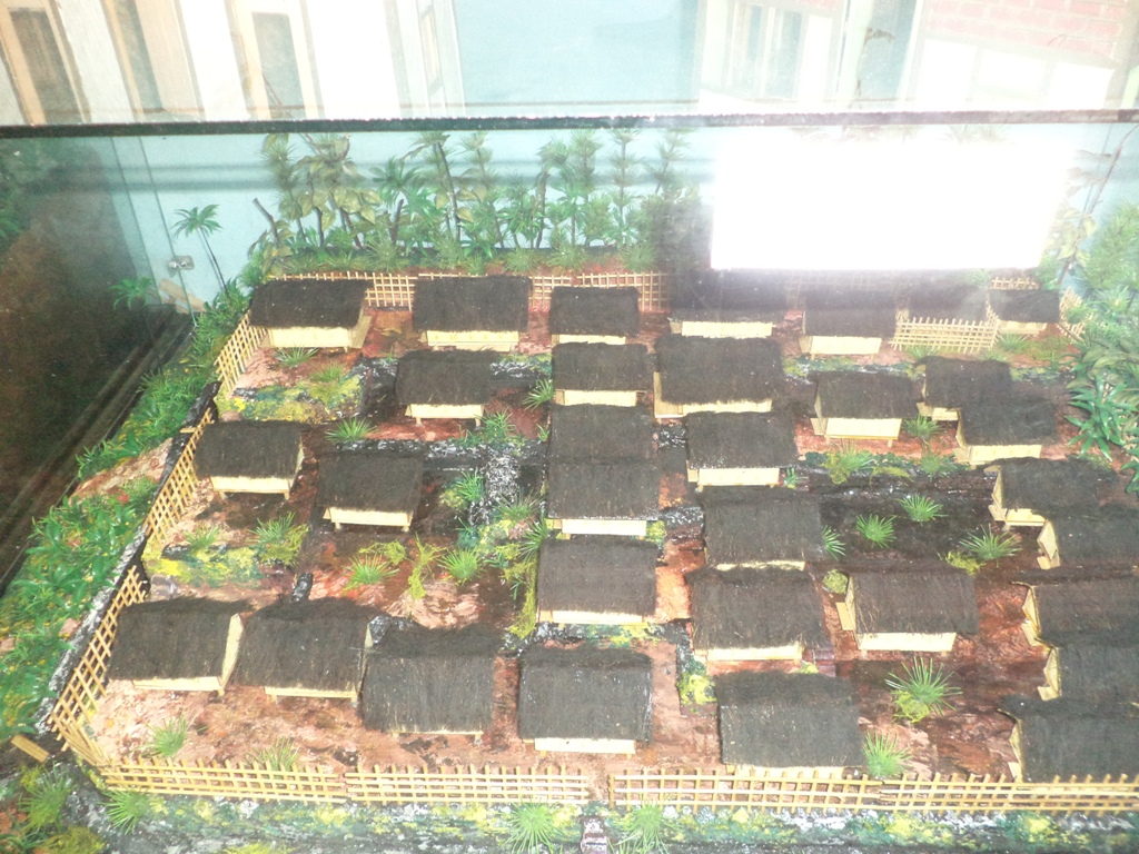 KEBUDAYAAN GARUT SELATAN: KAMPUNG ADAT DUKUH DALAM DESKRIPSI