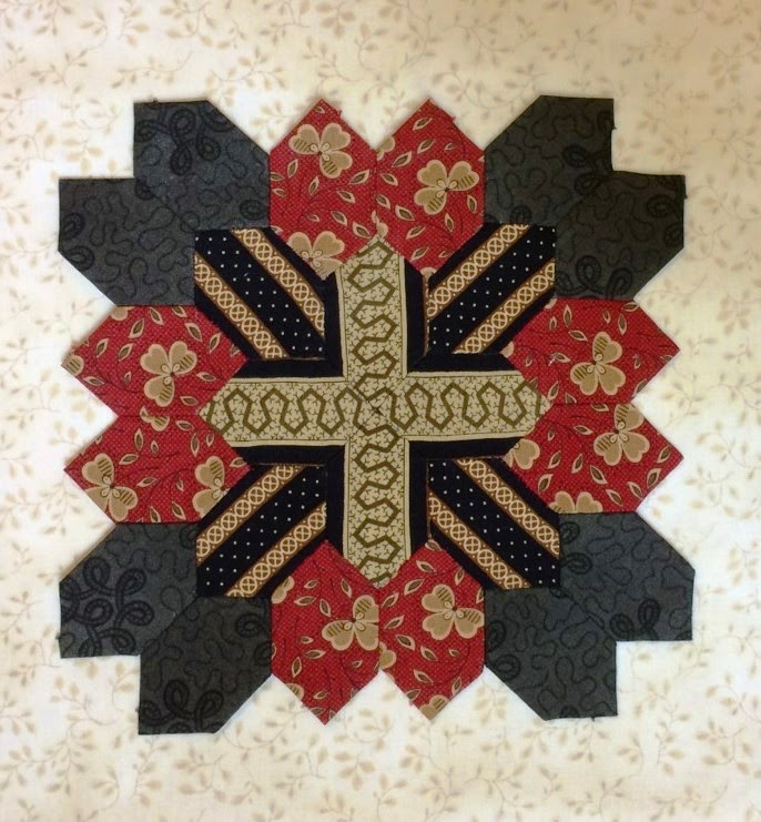 Little Quilts Blog: Patchwork of the Crosses