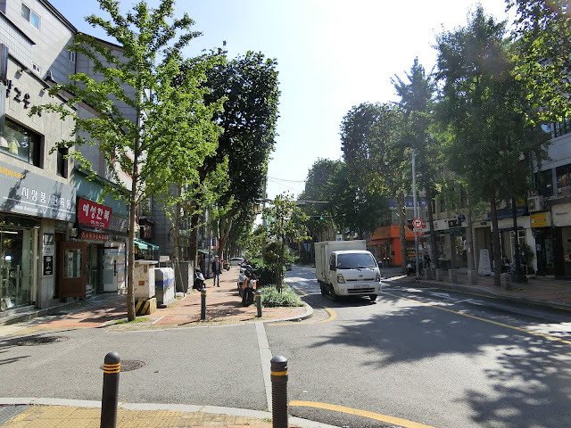Nau speak: Korea: Mahabodhi Temple in Jogno District en route to Gwangjang