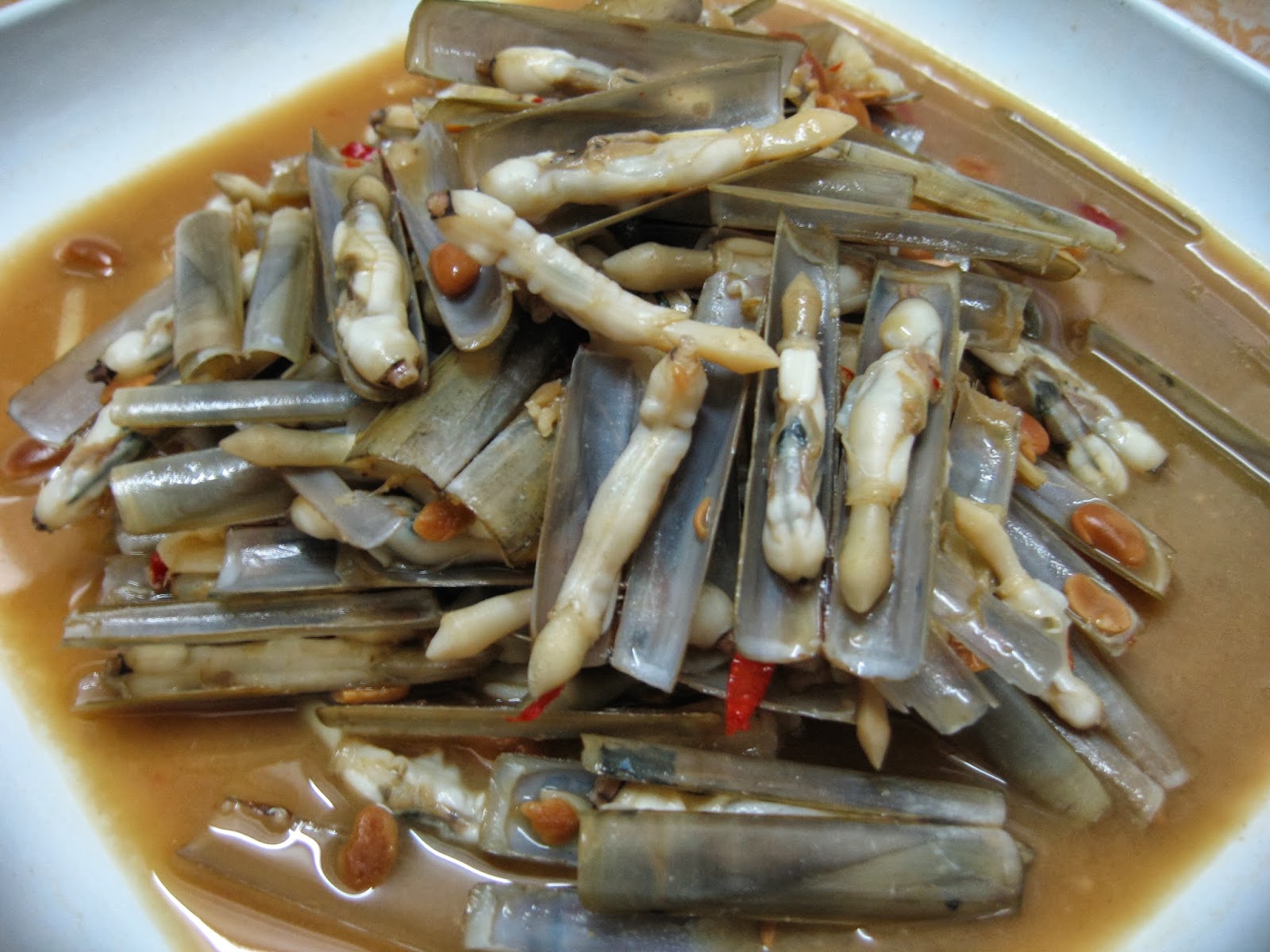 Sumptuous Flavours: Stir-fried Razor Clam In Fermented Soy Bean Paste 蛏子炒豆酱