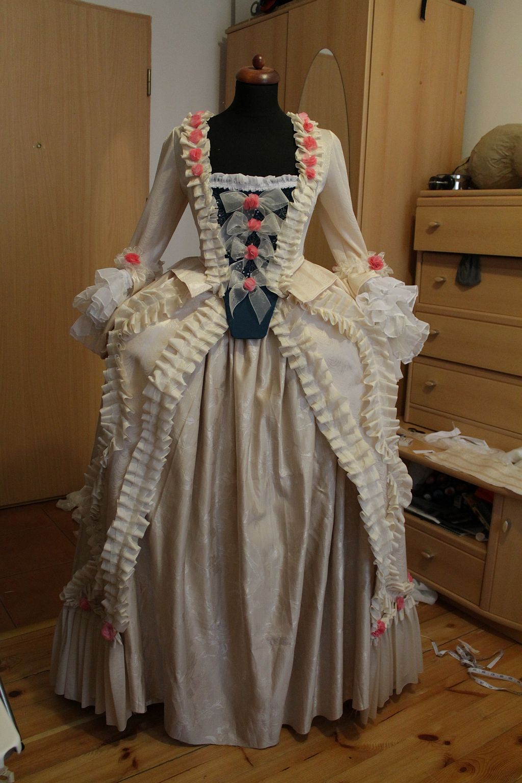 kostiumy - peruki - dodatki : Kostium teatralny rokoko