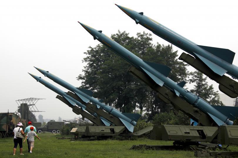 Sora's Pictures of Various Cool Stuff: Missiles