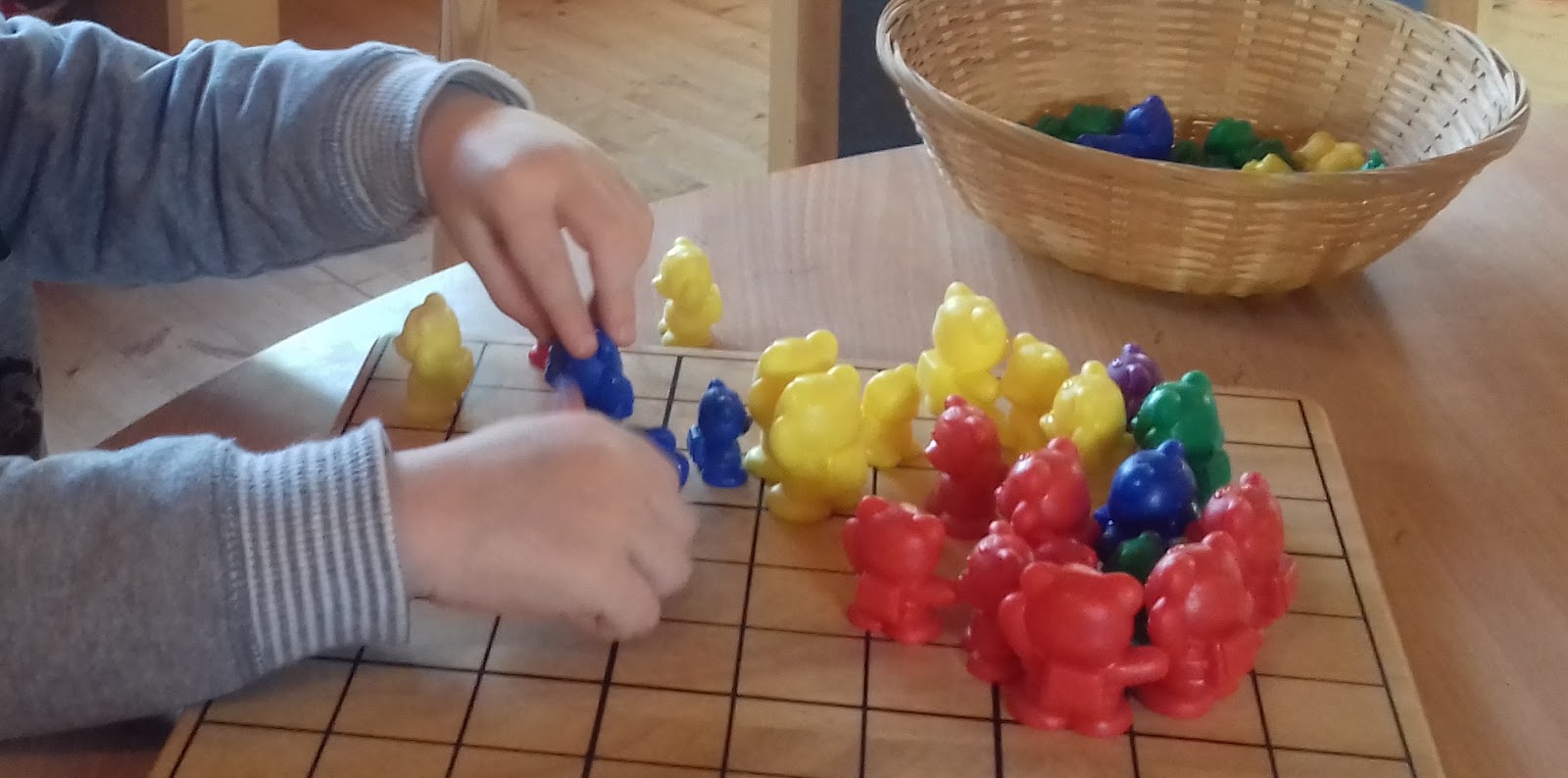 The Guilletos Playful Learning: Activities encouraging "Positioning ...