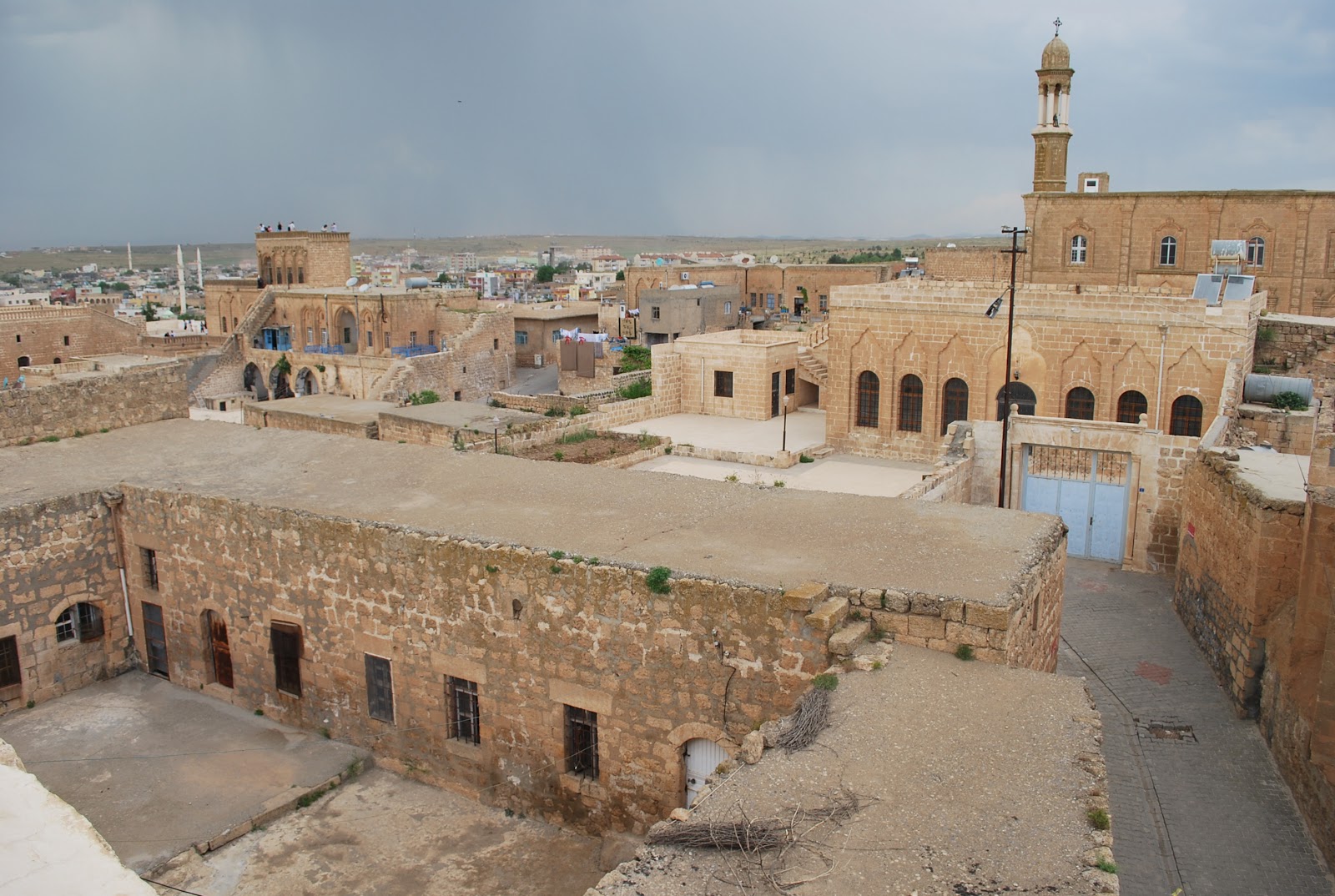 socalgalopenwallet: Old Midyat