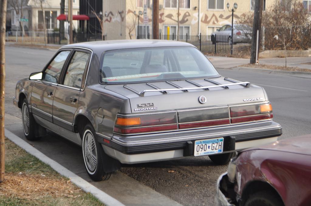 The Automotive Way: Minneapolis Street Sighting: Pontiac 6000 LE