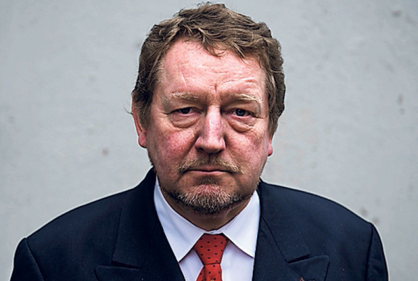 hoeiboei: ja, ik beet hem liever af