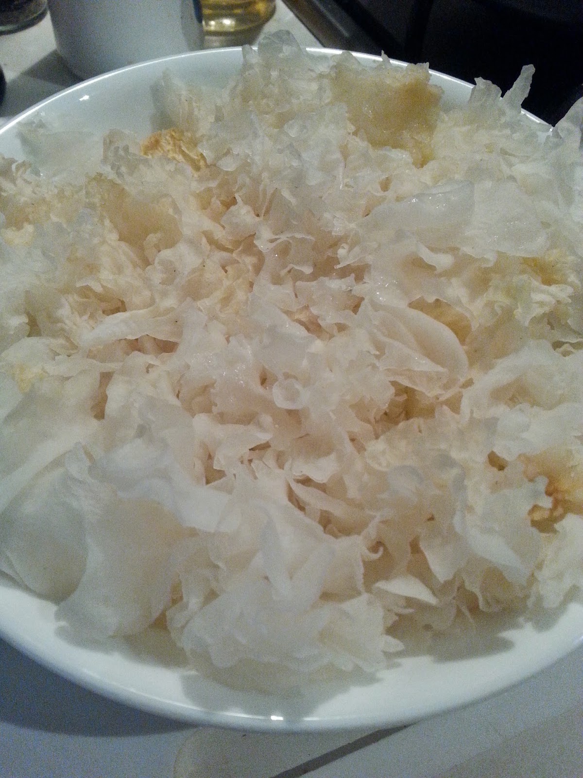 Snow Fungus with Dehydrated Cole Soup
