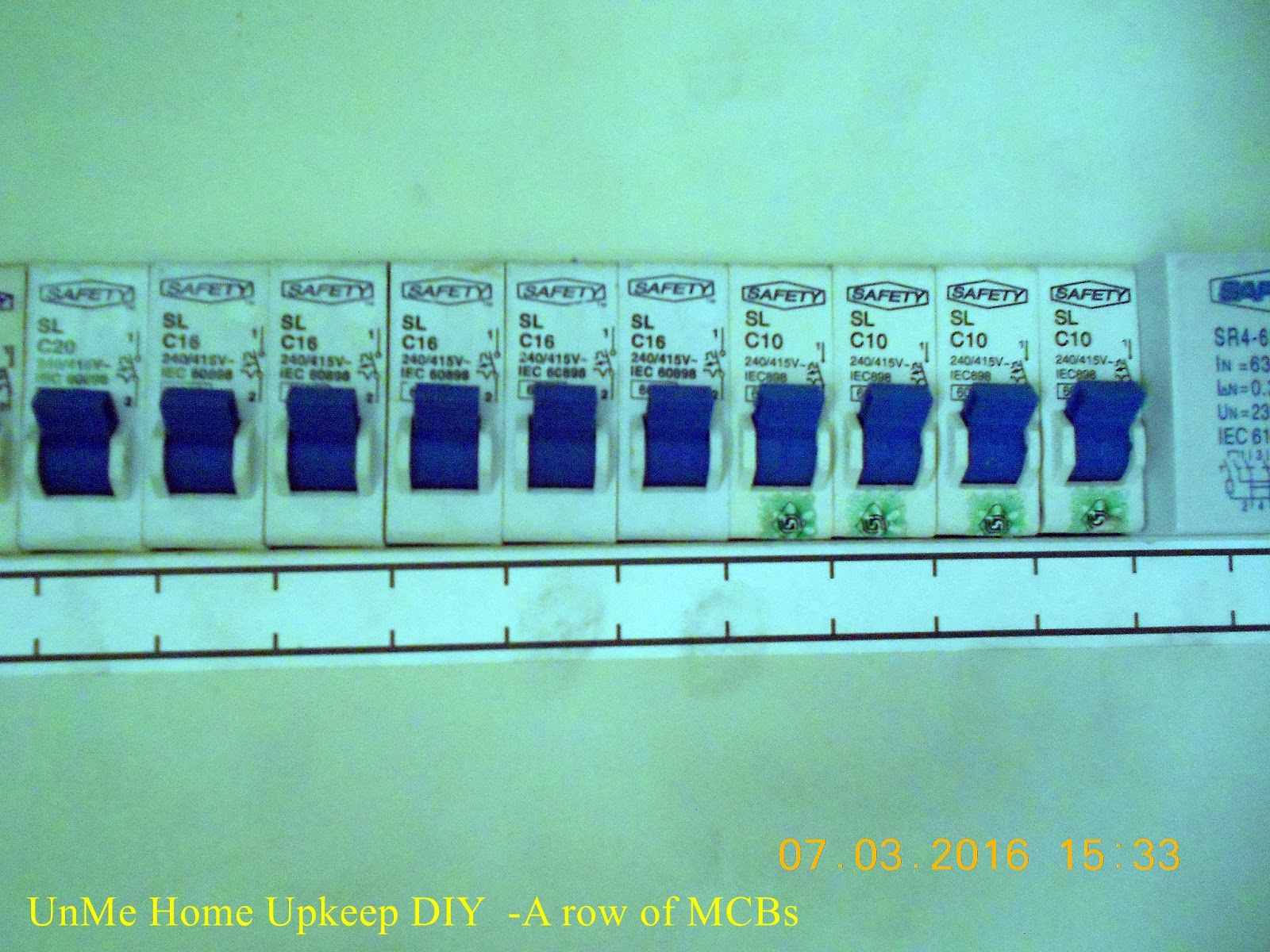 UnME HOME-UPKEEP DIY: Replacing Failed or Damaged Main Circuit Breaker ...