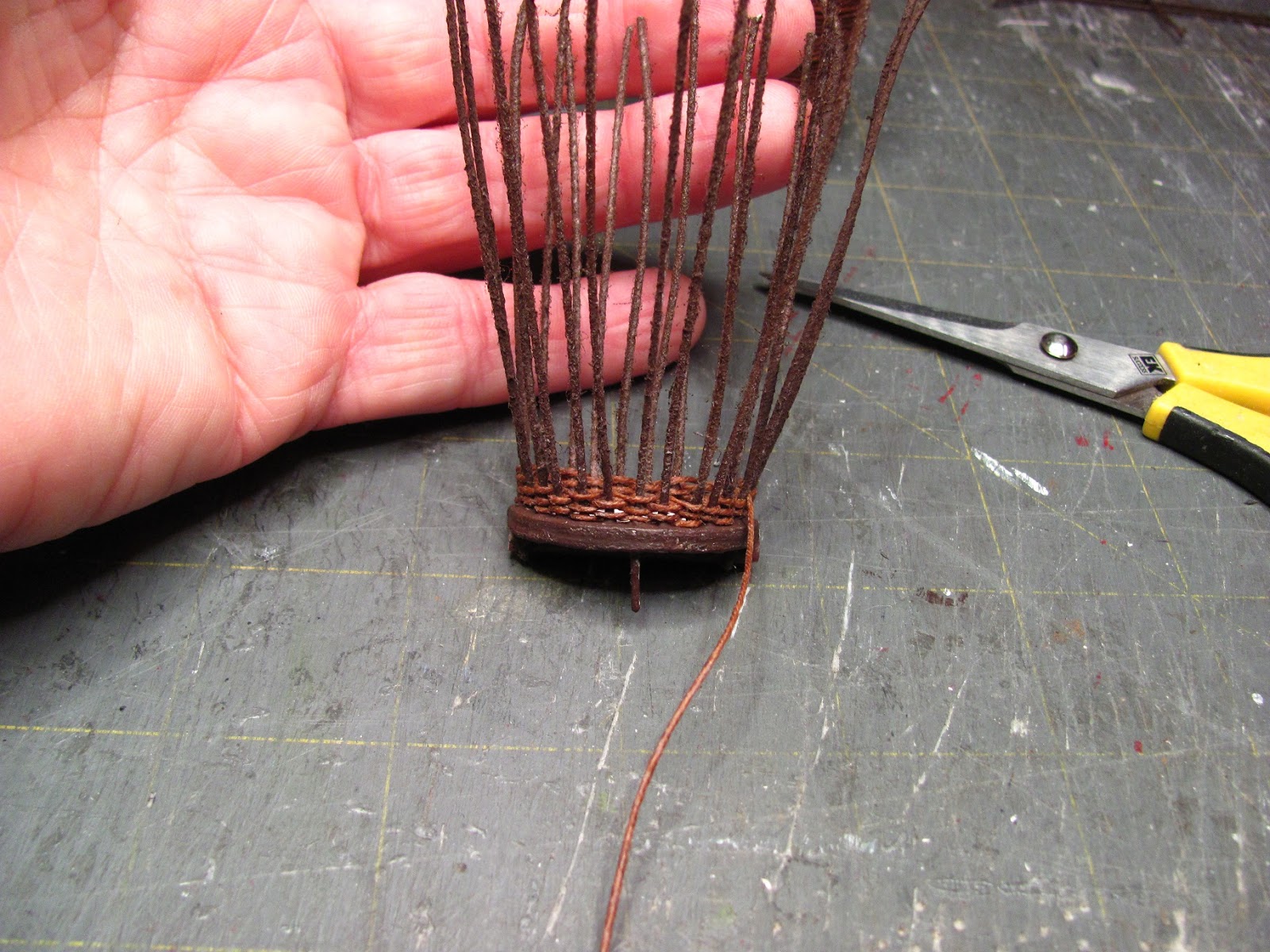 Dollhouse Miniature Furniture - Tutorials | 1 inch minis: 2016