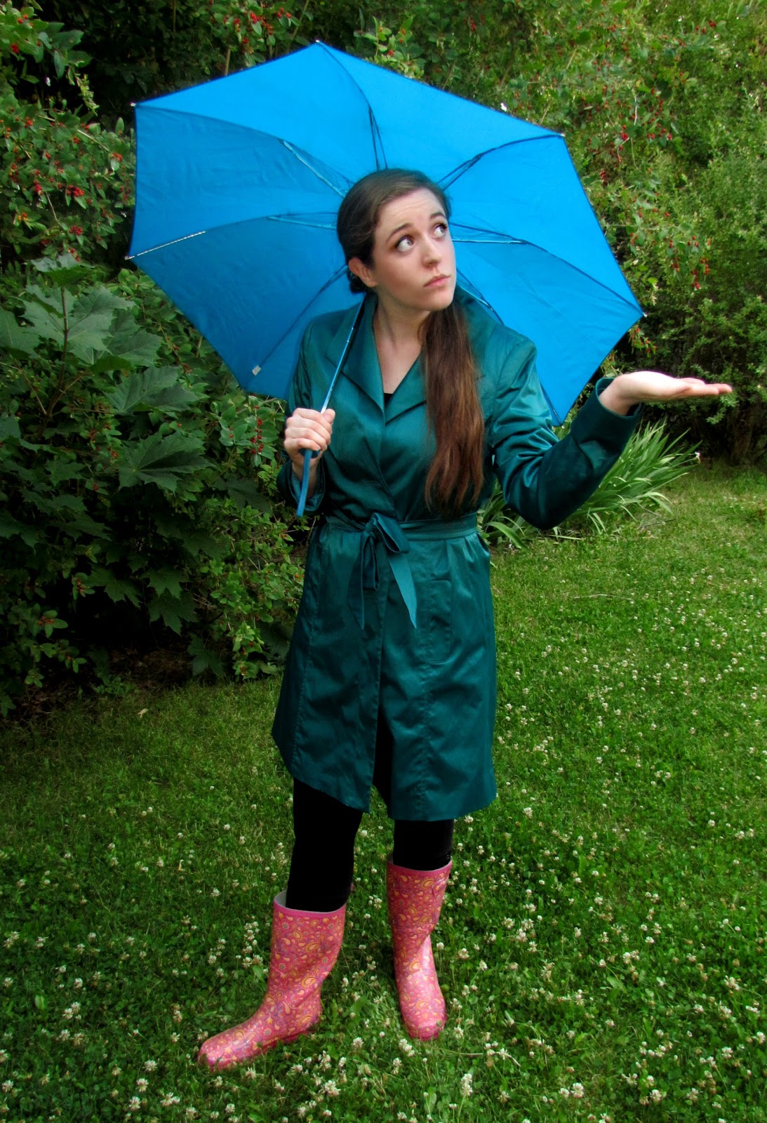 Em's Eye Spy Beauty: OotD: Drip Drip Drop Little April Showers‏