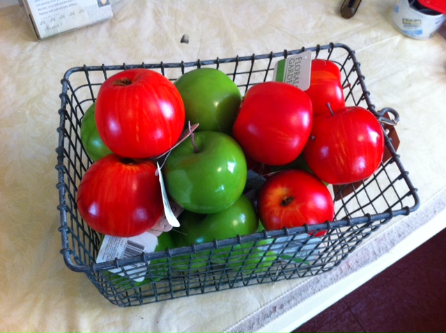 Chestnut Grove Primitive Signs & Decor: Faux Caramel Apple Tutorial