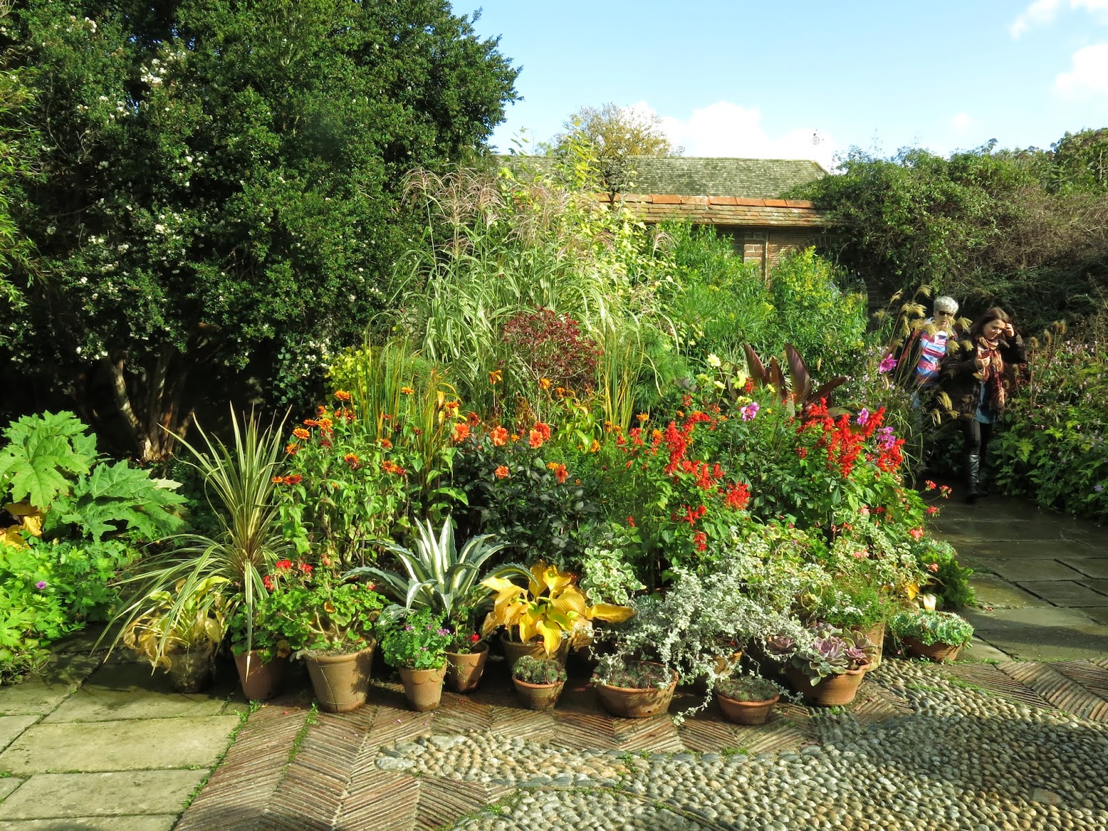 Gourmet Gardening: Great Dixter: a riot of colour