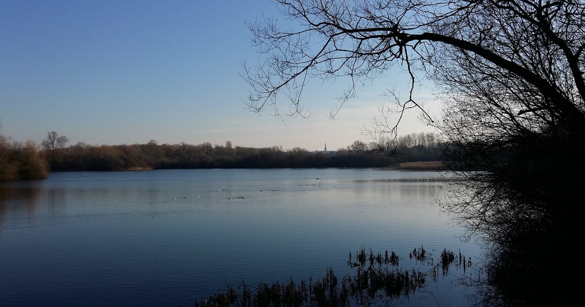 Rushden Skew Bridge Lake Walk ~ Griffmonsters Great Walks