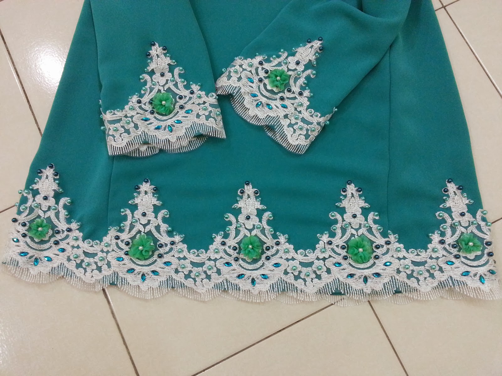 SWEETLADY & BEADS: Baju Kurung Pahang Border Lace (Hijau Turquoise)