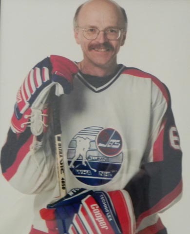 "Tall" Ted Farr : Winnipeg Jets Hockey Pants Return Home to Canada