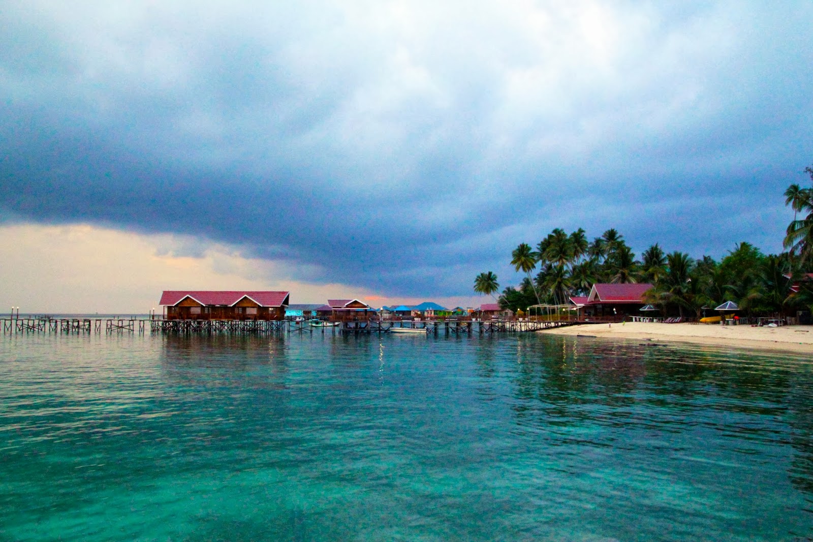 lisa's corner: explore Derawan dan Tarakan Okt 2012
