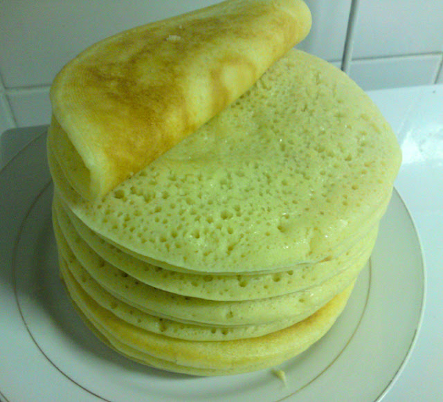 Gourmandise: Baghreer (Algerian Crepes)
