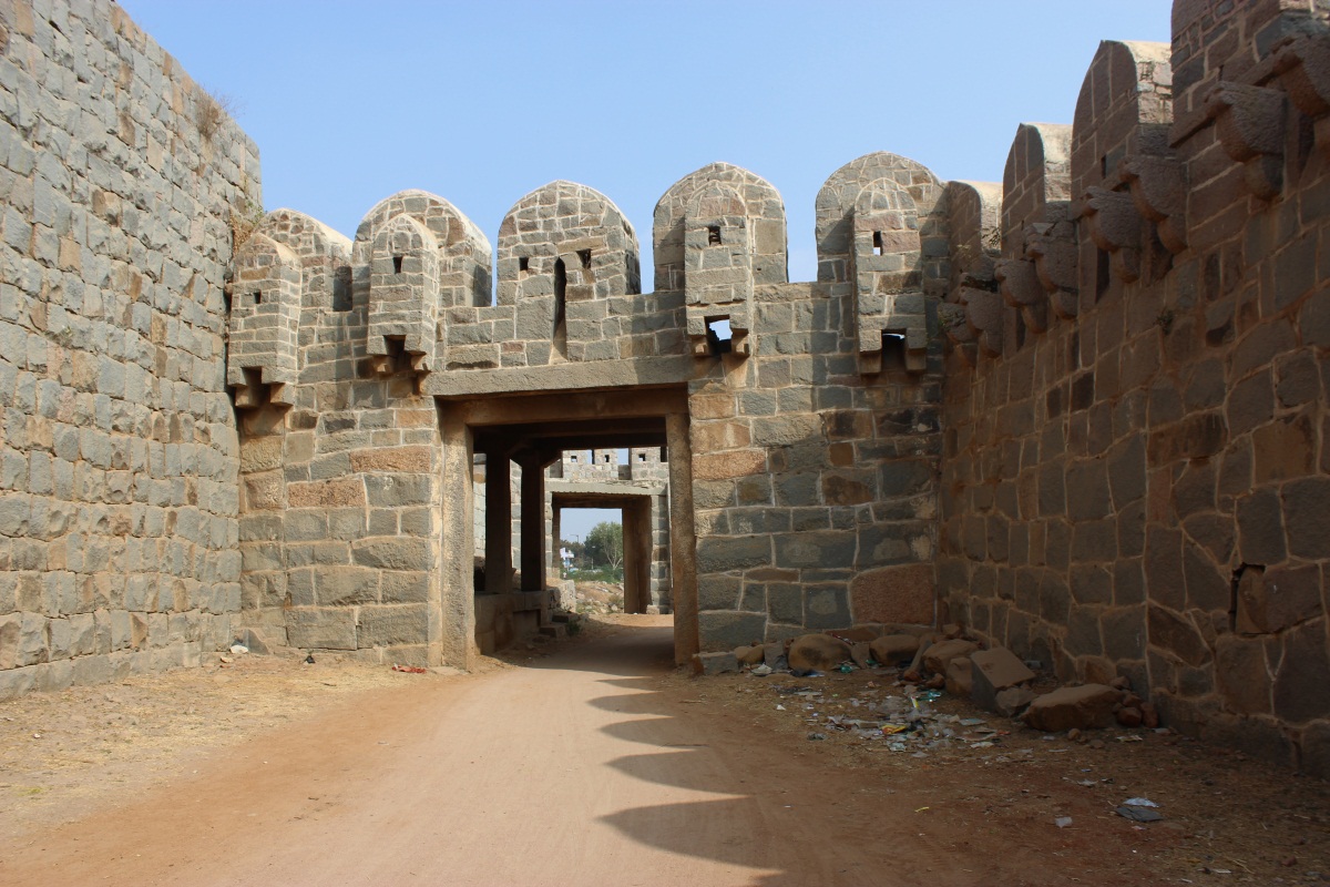 Journeys across Karnataka: Mudgal Fort's North Gate