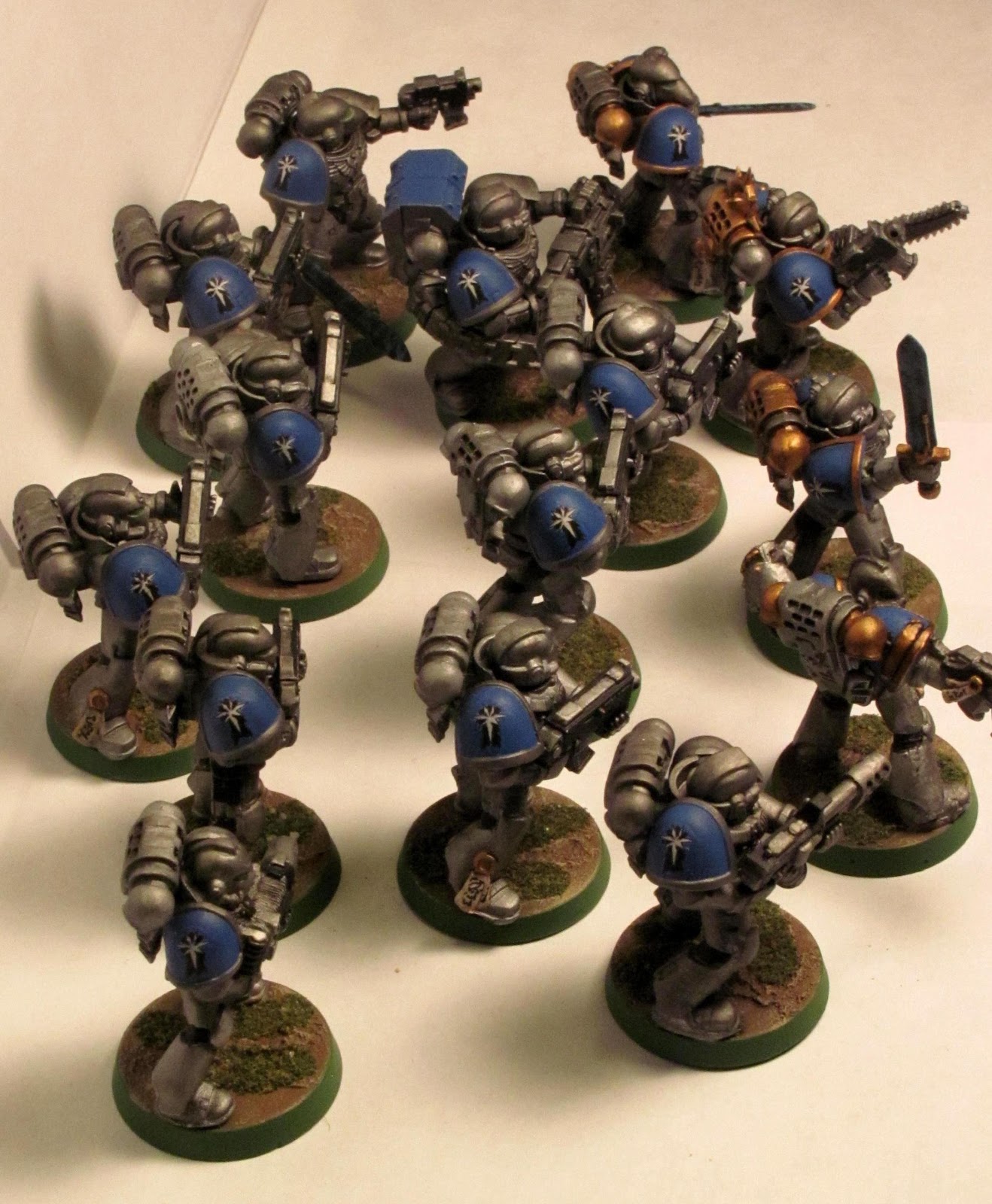 Painting White: 40k - Tyrant's Legion: Finally moving again