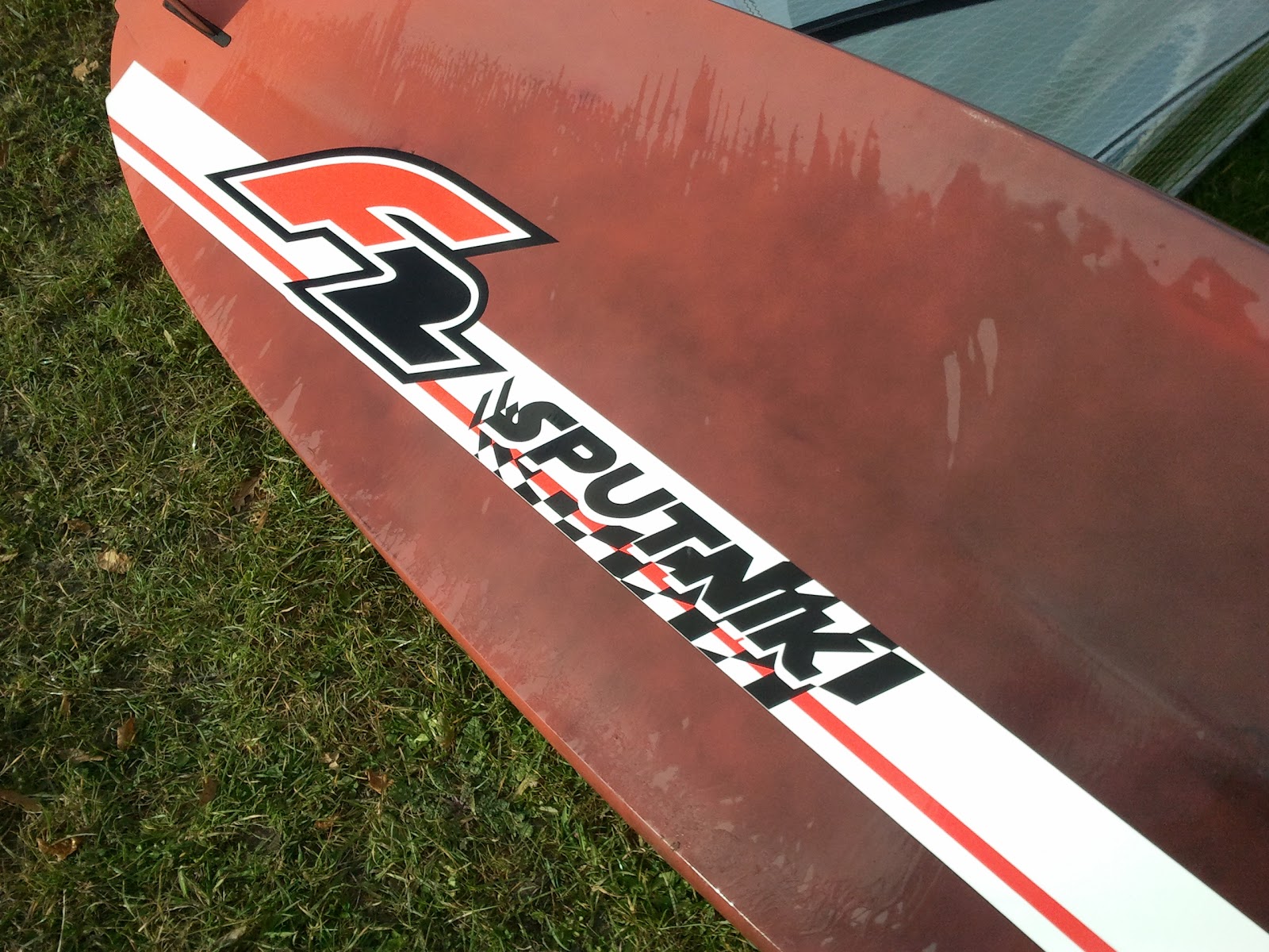 F2 Sputnik 69 (2013) - Windsurfing.nl