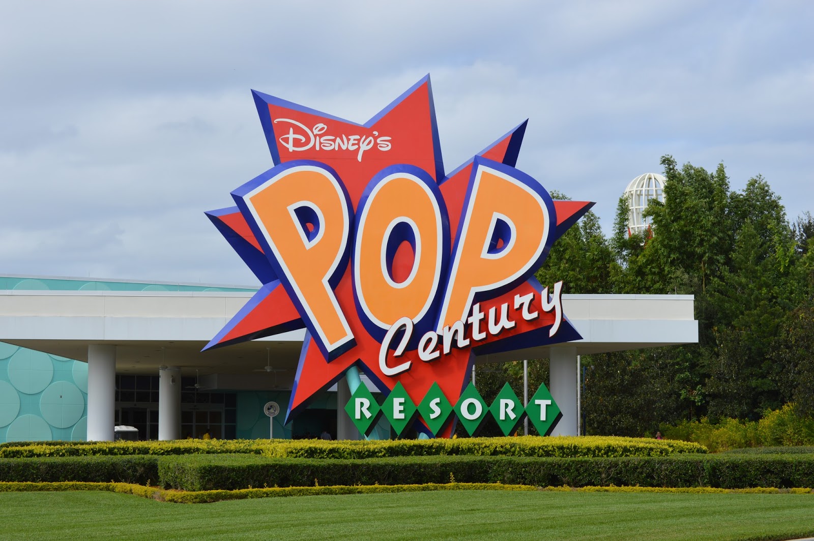 Disney Avenue: Why You Should Stay At Disney's Pop Century Resort
