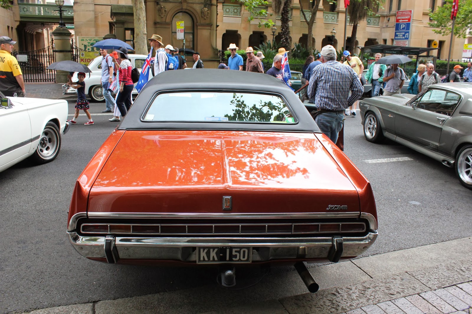 Aussie Old Parked Cars: 1976 Ford P5 LTD