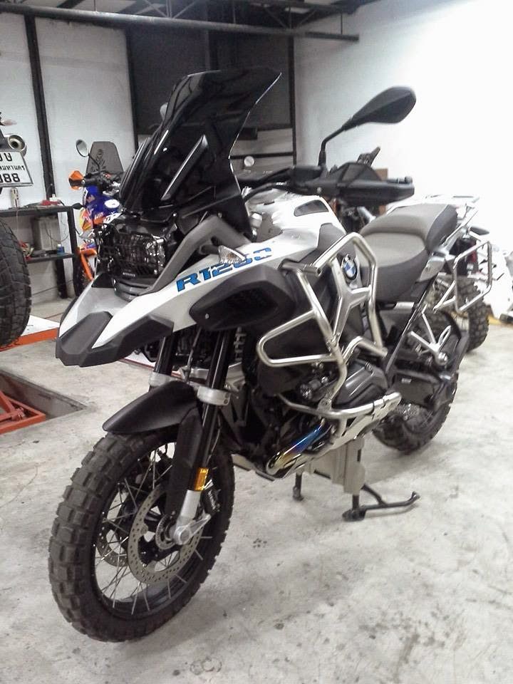 dust-graphic-style: BMW R1200 GSA all new graphic is coming