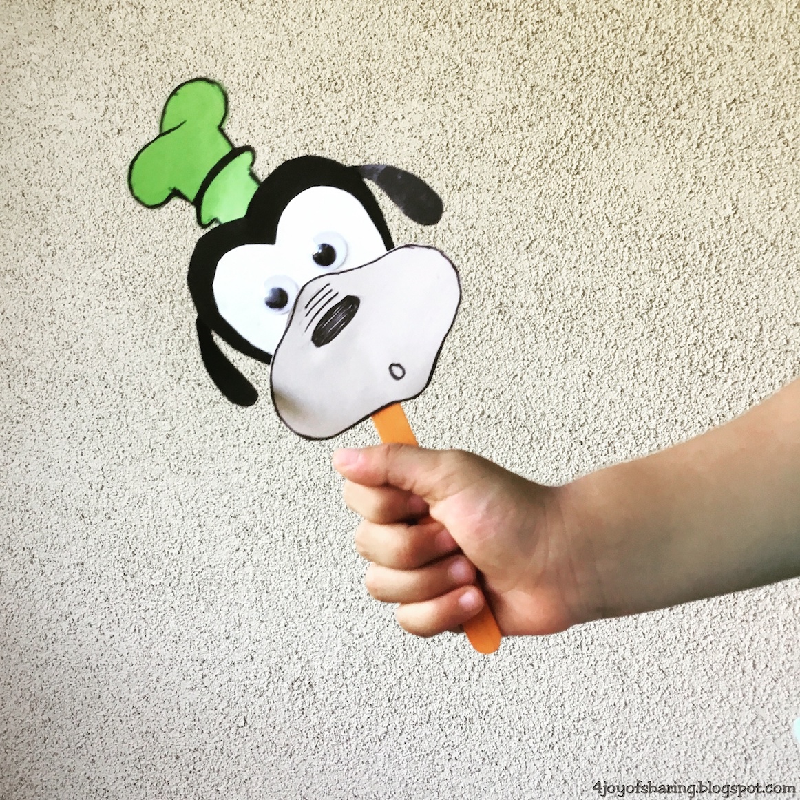 Goofy Puppet Craft - The Joy of Sharing