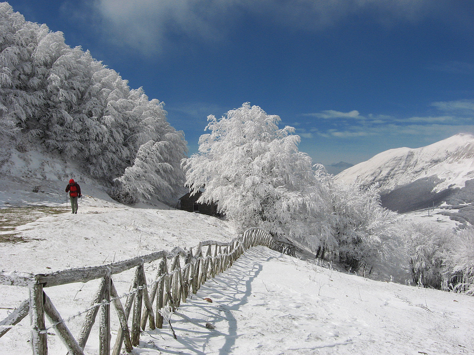 TonyLand: Monte Catria: neve di primavera