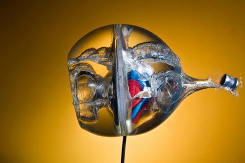 Impresionantes imágenes de objetos explotando – duendevisual