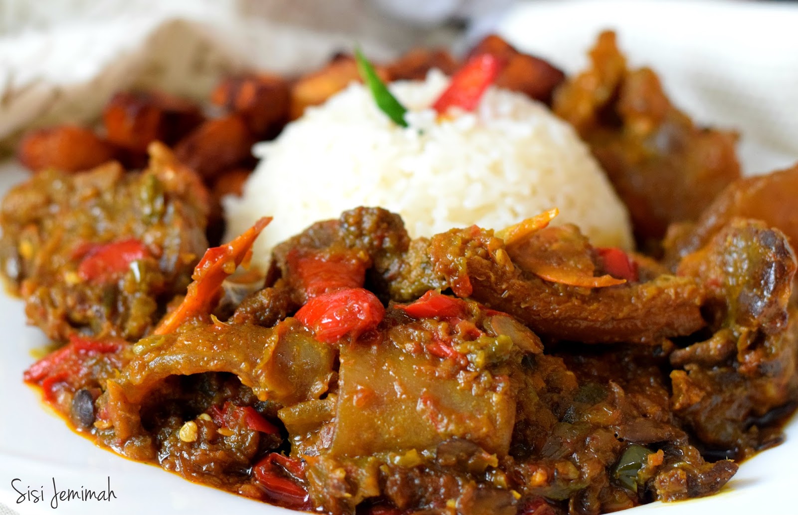 NENYE NWOBU: ENUGU FOODIE WAKA - WHY WE ALWAYS RETURN FROM ENUGU IN FATNESS