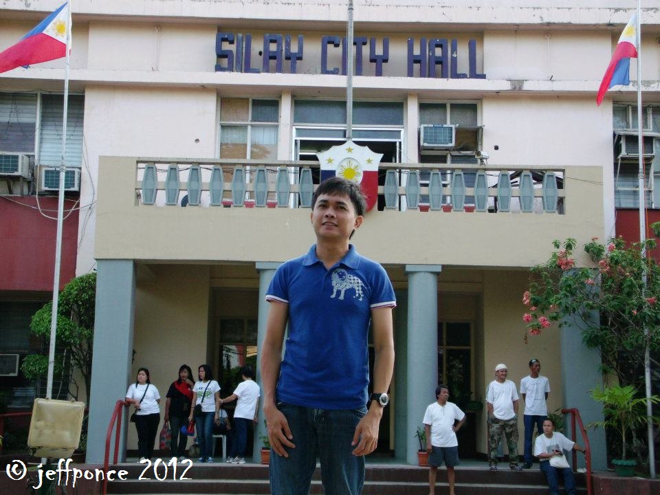 Bisayang Manlalakbay around the Philippines: Hello Silay City Hall in ...