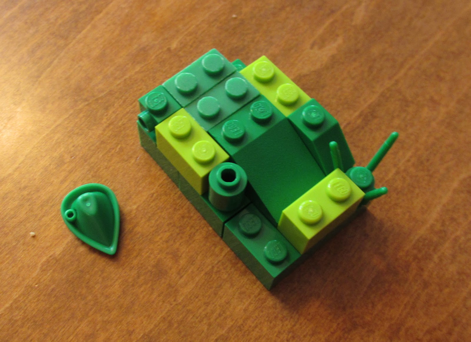 LEGO Quest Kids: Macro Scale Photos