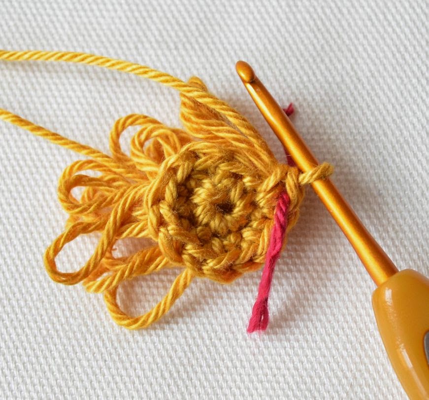 Loopy Flower Tutorial | LillaBjörn's Crochet World