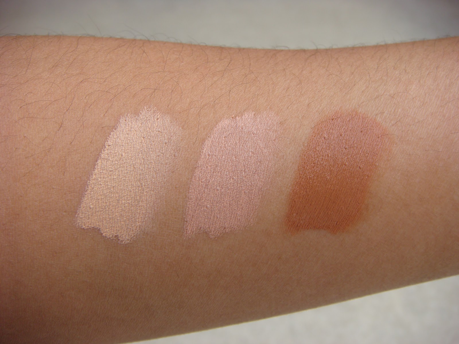 The Bridal Hairstylist: Eve Pearl Magic Salmon Concealer