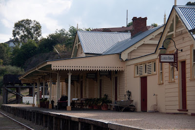 ART and ARCHITECTURE, mainly: Great family holiday, Gundagai New South ...