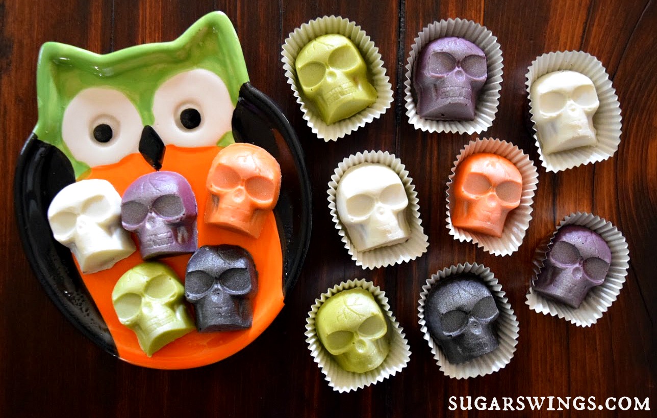 Sugar Swings! Serve Some: Halloween Skull Cake Bites (no dipping required!)