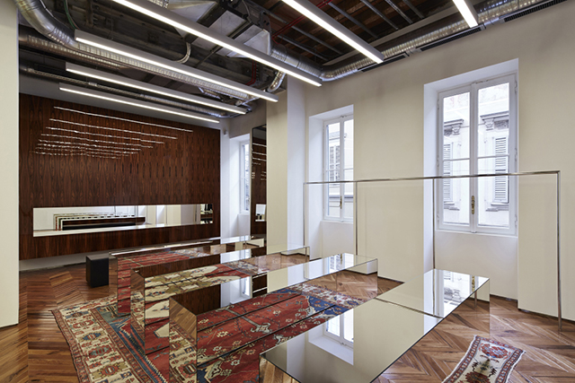 Smartologie: Givenchy Opens First Flagship Store in Italy