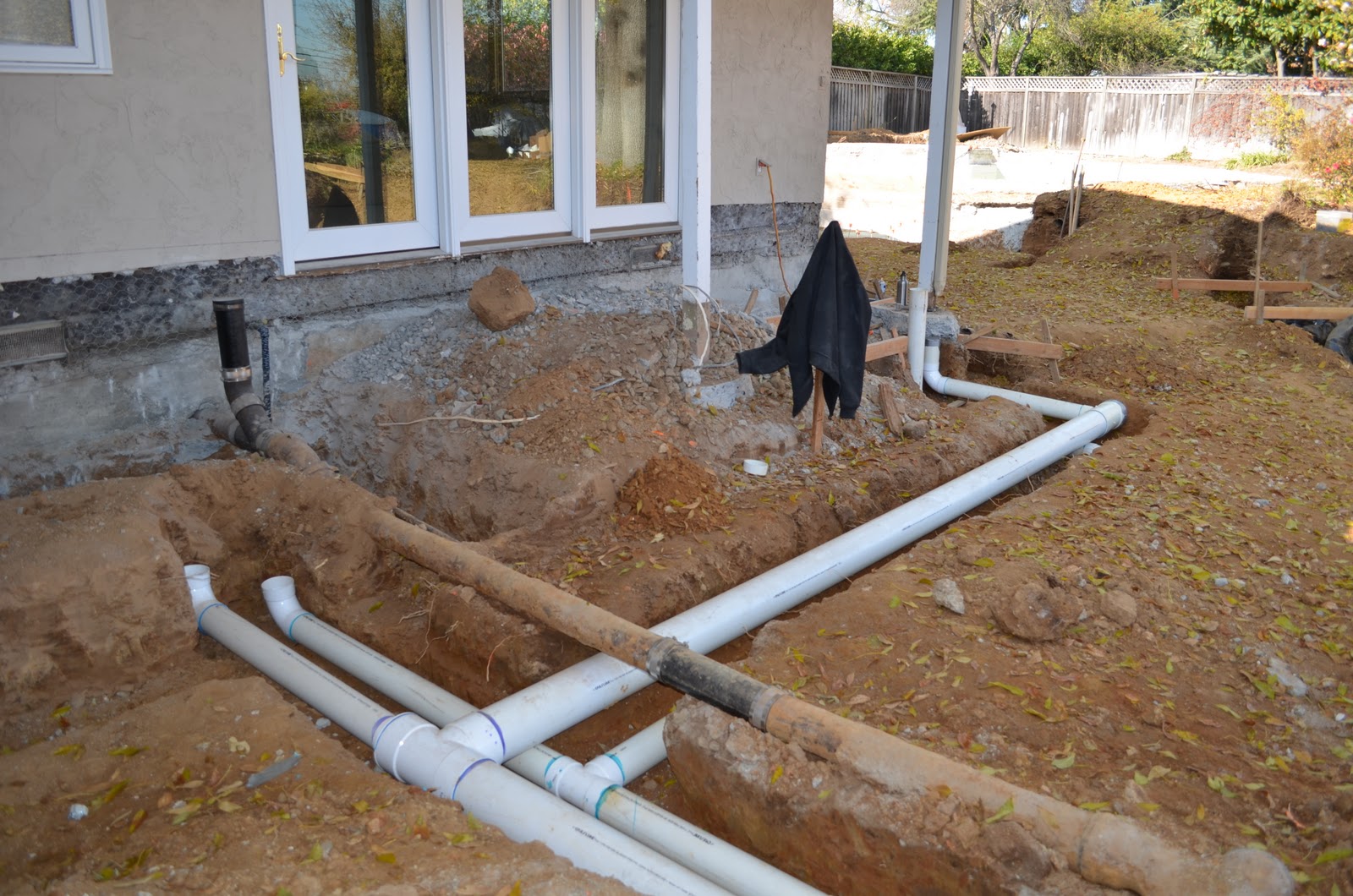 The Life and Times of VK and the Hodgpeople: Backyard Update