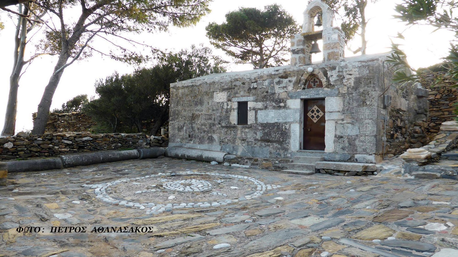 ΝΑΟΙ ΣΤΗ ΜΑΝΗ: ΚΥΠΑΡΙΣΣΟΣ (ΚΟΙΜΗΣΗ ΘΕΟΤΟΚΟΥ)