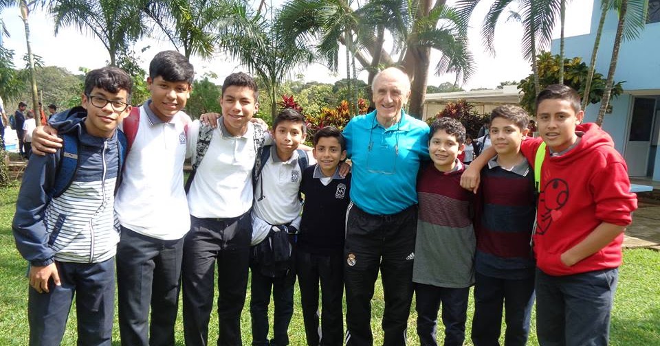 FUTBOLSCOPIA: ENTREVISTA A ROBERTO MATOSAS