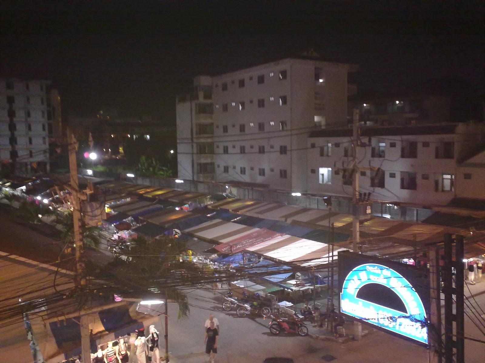 BACIONE BAR ROOM FOR RENT PATTAYA THAILANDIA: Bacione Bar Room For Rent